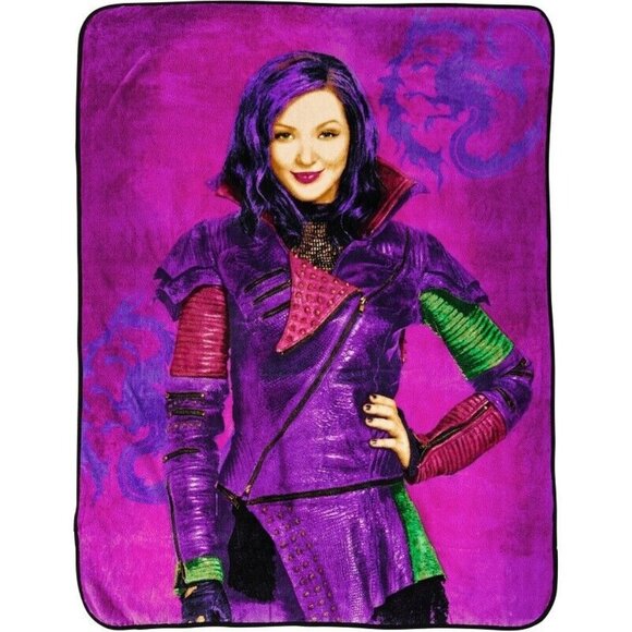 Disney | Bedding | New Mal Disney Descendants 3 Throw Blanket Plush ...